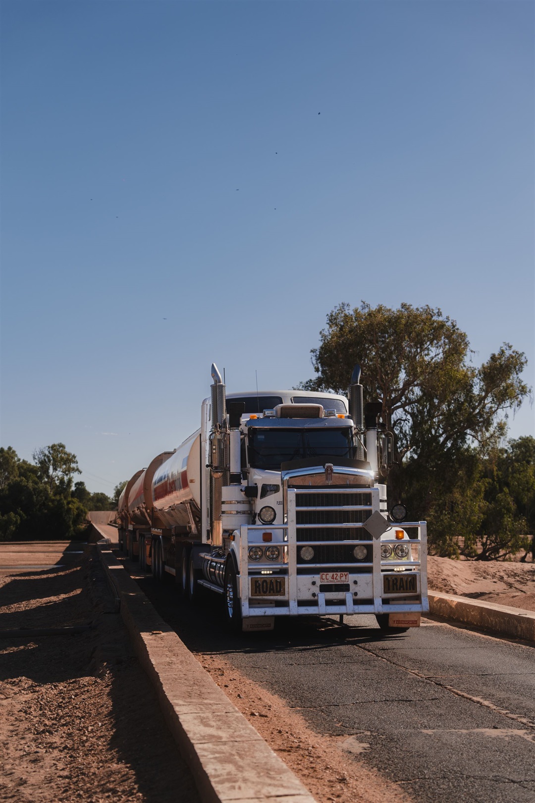 Queensland mayors join LGAQ campaign for more road funding - LGAQ ...